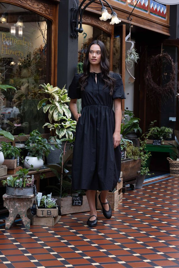 Java Dress - Black – Collective Design Gore